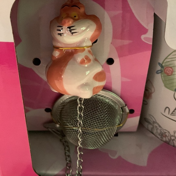 Disney | Kitchen | Disney Alice In Wonderland Mug And Tea Infuser Set ...